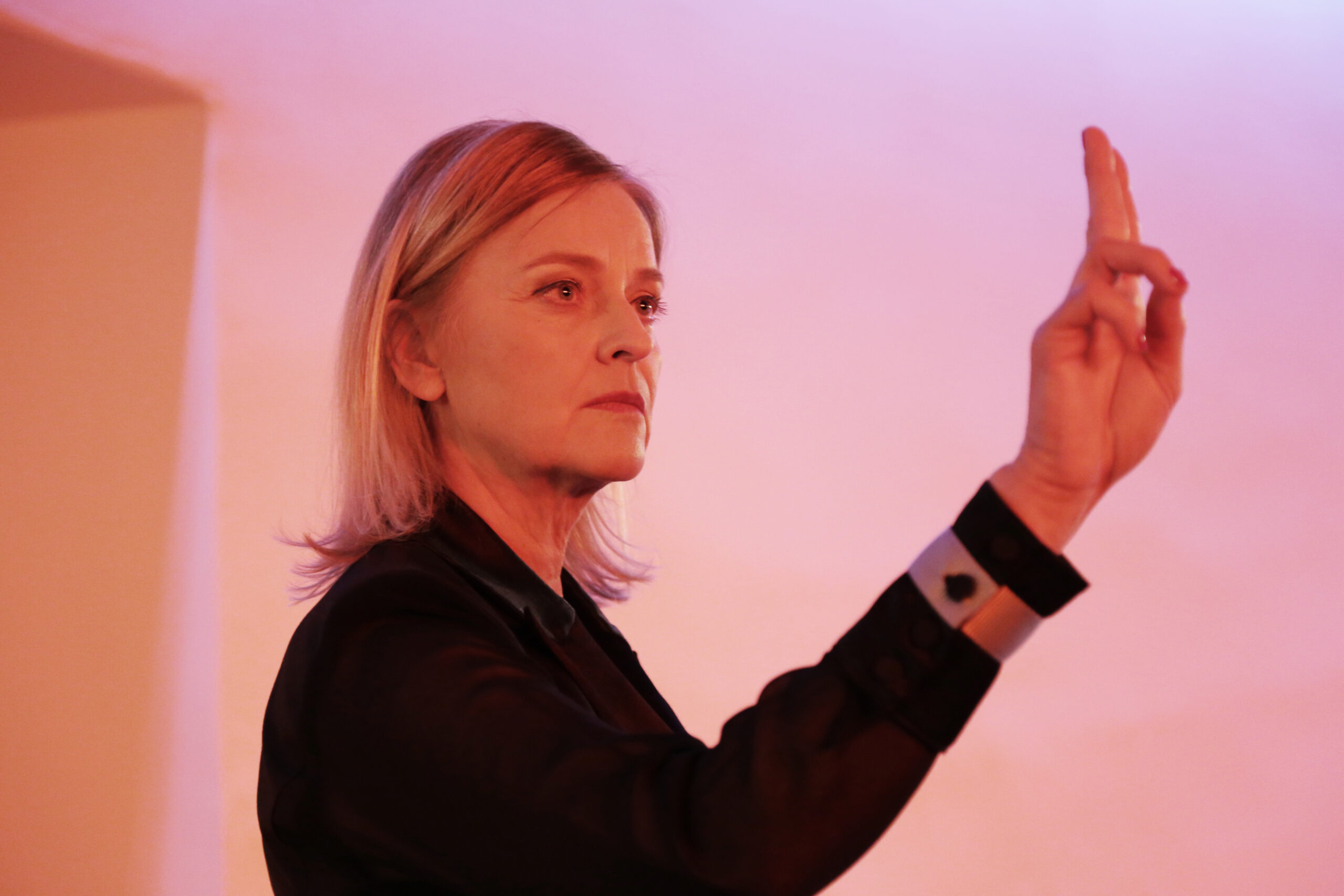 NACHWEHEN von Mike Bartlett - Annette Wunsch